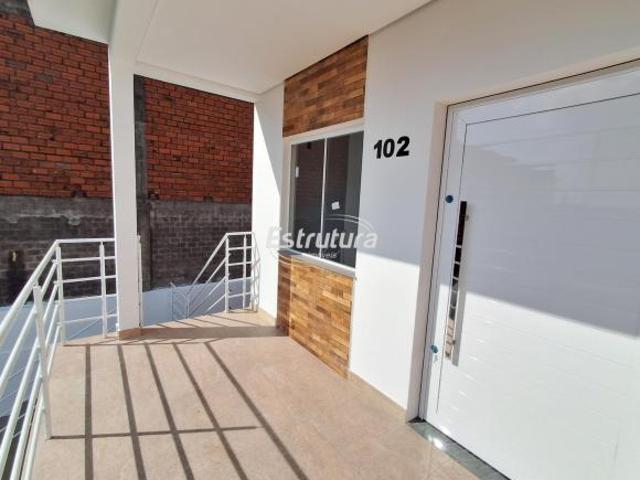 Casa Nova de dois dormitórios, com pátio amplo