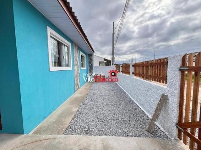 Casa nova de esquina 2 quartos em Praia de Leste