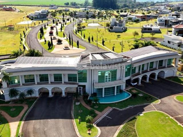 CASA NOVA, DE ÓTIMO PADRÃO, À VENDA NO CONDOMÍNIO GRAN RESIDENCE EM ARAPONGAS
