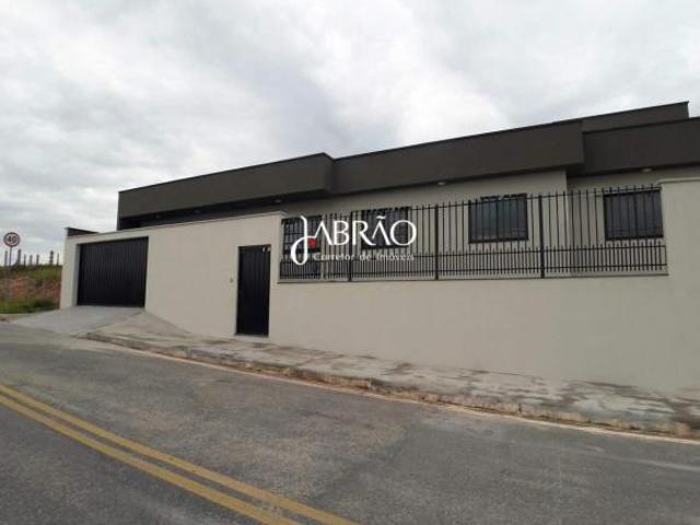 Casa nova de três quartos a venda no Bairro Imperial, Barbacena, MG
