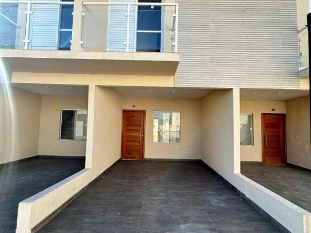 Casa nova decorada com 2 suítes a venda