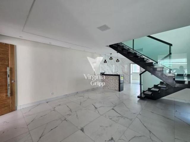 Casa nova, duplex com quintal e espaço gourmet