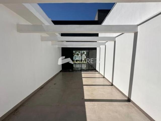 Casa nova e com piscina à venda no JARDIM COOPAGRO, TOLEDO PR