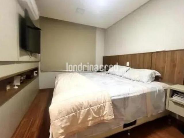 Casa Nova e Moderna na Região Central de Londrina Piscina 8x4 com Hidro, Prainha e Automação Alexa