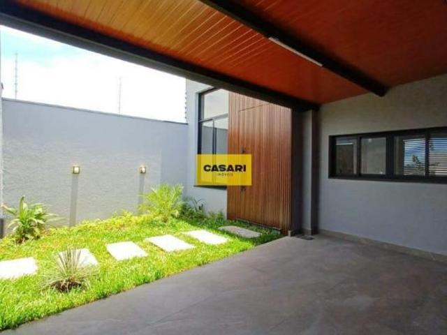 Casa nova e moderna á venda, com 3 dormitórios sendo 1 suíte, espaço gourmet e g