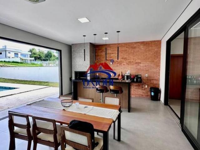 CASA NOVA E MODERNA C/ TERRENO DE 1020M À VENDA EM CONDOMÍNIO EM BOITUVA