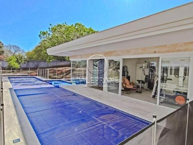 Casa Nova e Moderna | 5 Suítes | Automação | Piscina Aquecida | Quadra 13