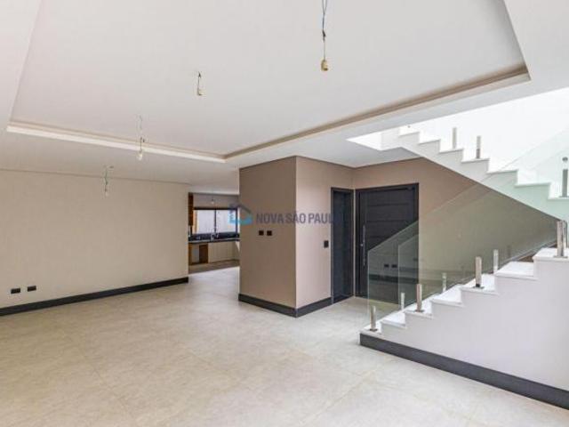 Casa Nova em Condomínio | 4 Suítes | 235m² | Jardim Prudência