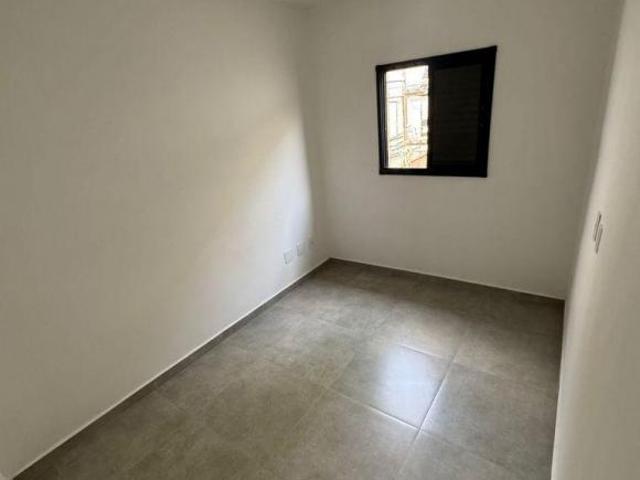 Casa Nova em Condomínio 2 Suítes, 600m da Praia do Caiçara