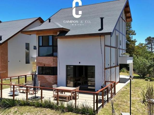 Casa nova em condomínio, Vista permanente, 4 suítes, R$ 2.500.000,00, Jardim Atalaia, Campos do Jord