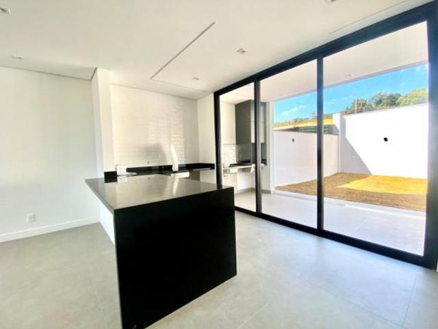 Casa NOVA em condomínio, à venda, em Jundiaí Villa Giardino Lindo Sobrado
