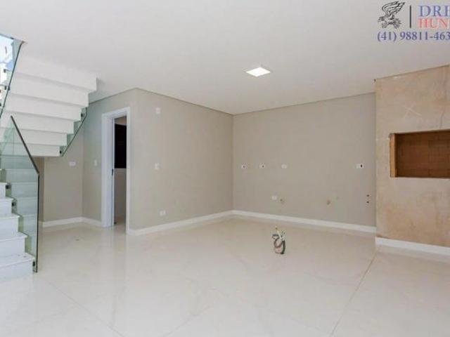 Casa NOVA em condomínio, com 244m², 3 Quartos, no Bairro Santa Cândida