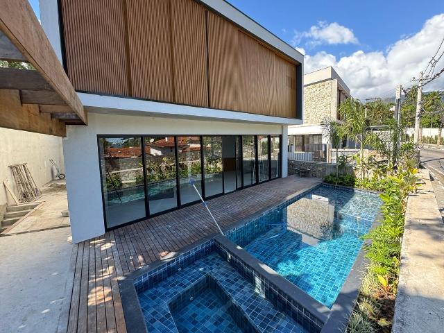 Casa nova em Condominio em Ilhabela