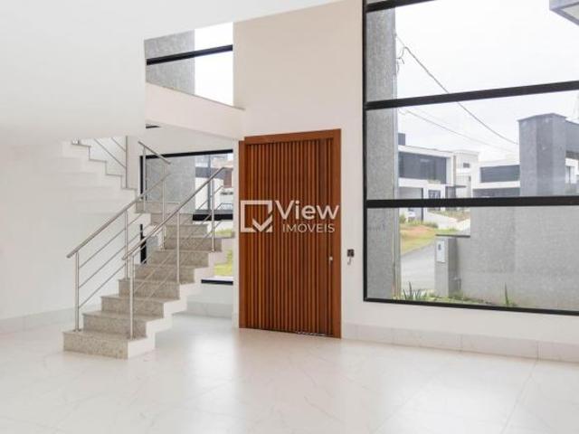 Casa Nova em condomínio fechado – conforto, sofist