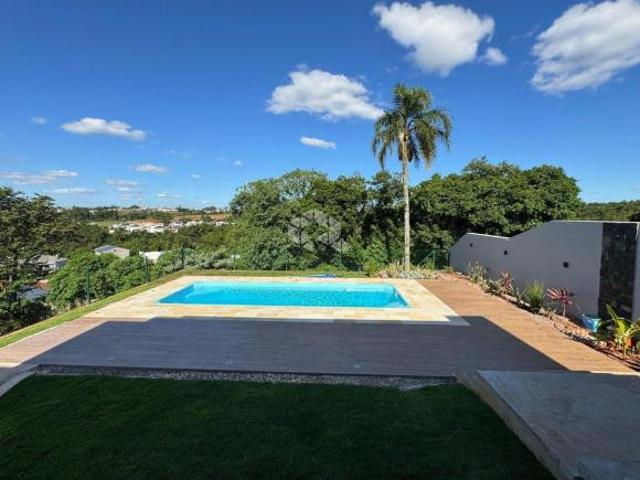 Casa nova em Condomínio Fechado