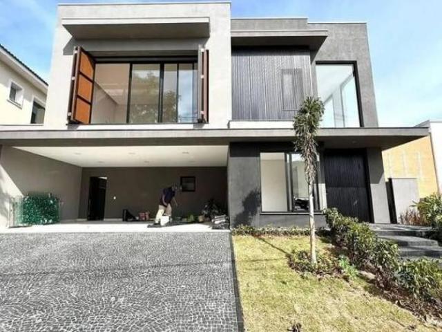 Casa Nova em Alphaville Linda!