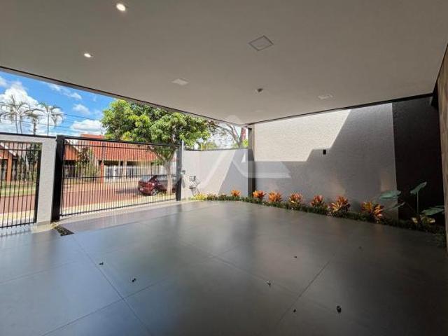Casa nova em boa localização na Vila Becker, próximo da Av. Ministro Cirne Lima