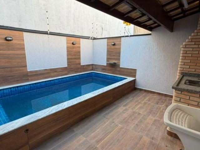 Casa nova em Itanhaém lado praia aceita financiamento com piscina
