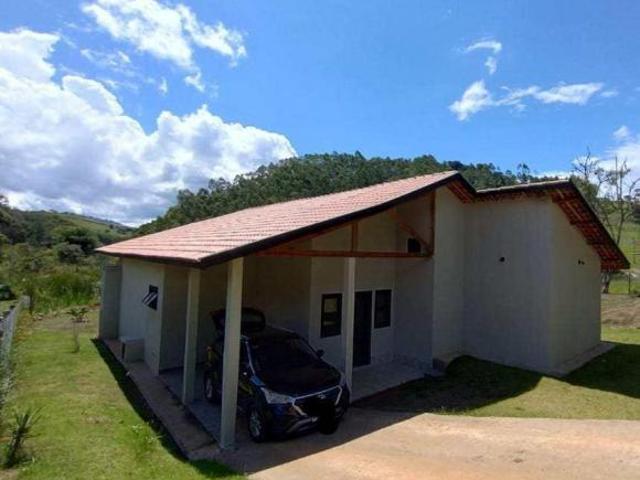 Casa nova em Santo Antônio do Pinhal