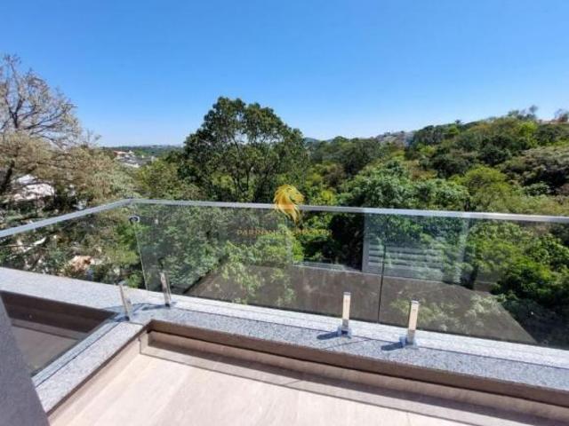 Casa Nova em Santana de Parnaíba com 3 quartos e 3 vagas cobertas