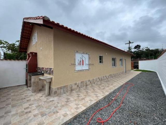 Casa nova localizada em Itanhaém com 02 quartos financie já