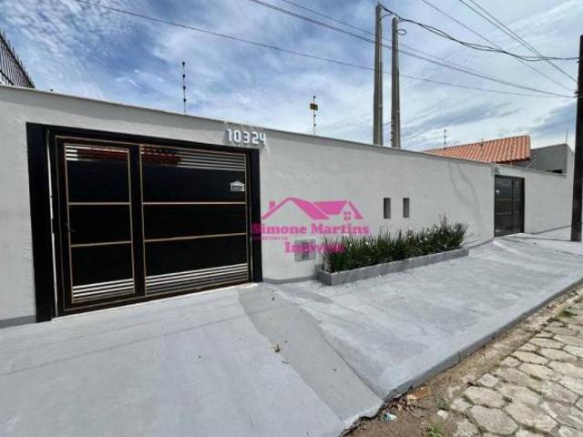 CASA NOVA LADO PRAIA COM PISCINA EM RUA PAVIMENTADA Á VENDA