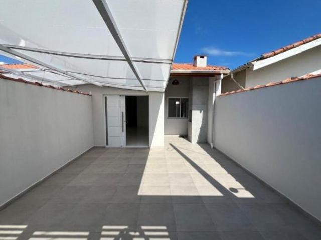 CASA NOVA LADO PRAIA POR APENAS R$400.000 NA CIDADE DE MONGAGUÁ PERTINHO DO CE