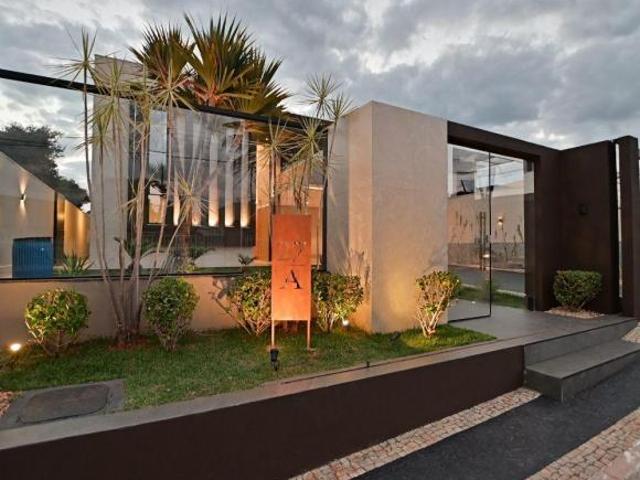 CASA NOVA MOBILIADA DE ALTO PADRÃO