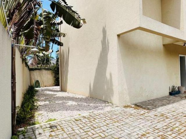 CASA NOVA, MODERNA E A POUCOS MINUTOS DA PRAIA EM BOISSUCANGA