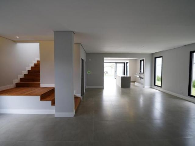 CASA NOVA NO CONDOMÍNIO VILLAS DO GOLFE