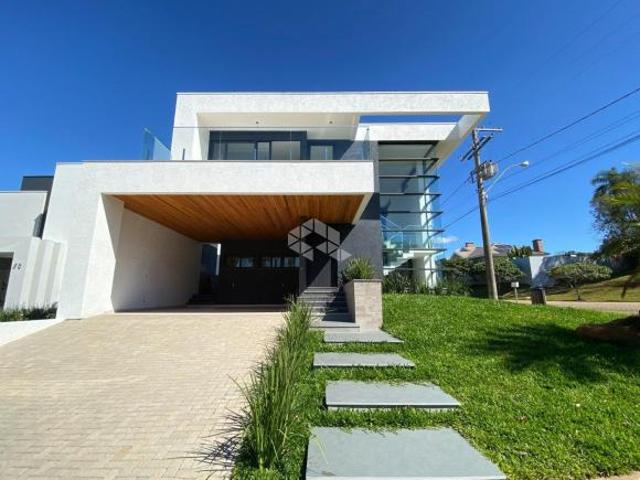 CASA NOVA NO CONDOMÍNIO BELLE VILLE
