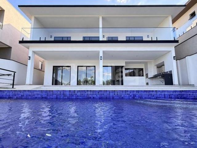 Casa nova no condomínio Delle Stelle em Louveira SP com elevador, 3 suítes com piscina aquecida e
