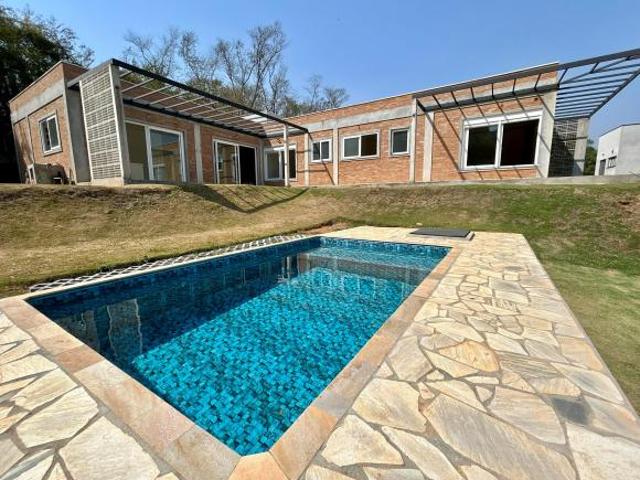 Casa Nova no Condomínio Riviera do Jaguari em Piracaia