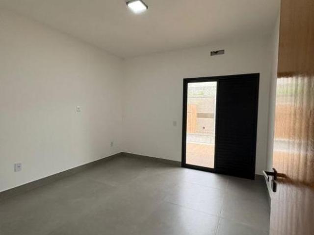 Casa nova no Condomínio Serras de Atibaia 2, com 3 suítes, sala ampla, área gourmet, piscina com ca