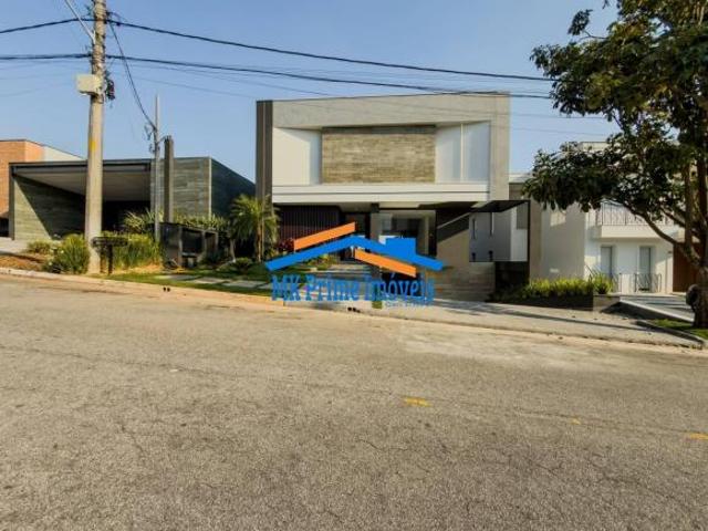 Casa nova no Campos do Conde — 4 Suítes Piscina