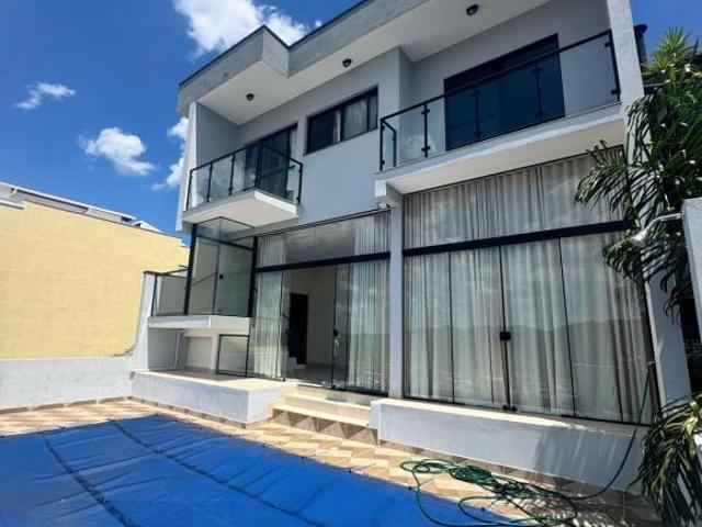 Casa nova no Centro de Guararema SP