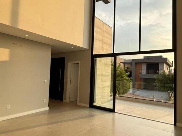 CASA NOVA NO BRISAS DO LAGO COM VISTA IMPRESSIONANTE E ACABAMENTO PREMIUM