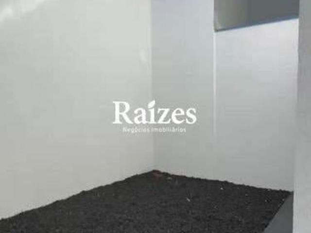 Casa nova no Novo Mundo com 2 quartos sendo 1 suíte