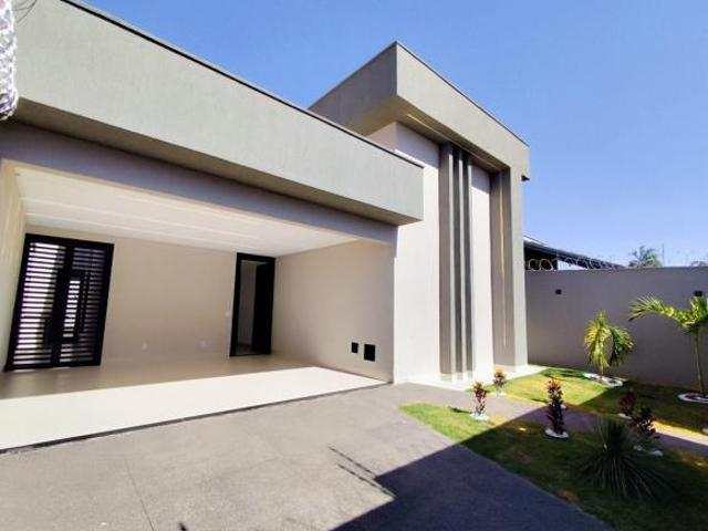 Casa Nova no Setor Faiçalville | 3 Suítes, Pé Direito Duplo e Piscina Aquecida | Lote 360m²