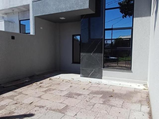 Casa nova no Pioneiros Catarinenses Roma com 1 suíte e 2 quartos + Edícula