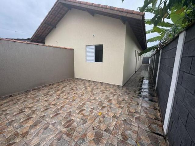 Casa nova para Venda, Itanhaém / SP. Possui 02 dormitórios
