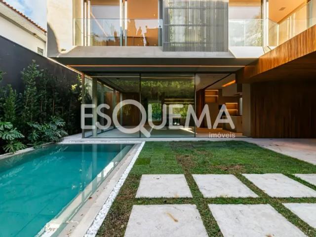 Casa nova próxima ao Clube Harmonia