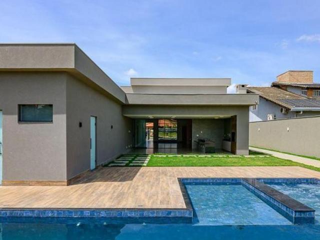 CASA NOVA RECEM CONSTRUÍDA !