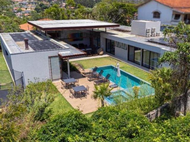 Casa nova térrea no Condomínio Flamboyant em Atibaia SP 4 suítes piscina churrasqueira mobiliada