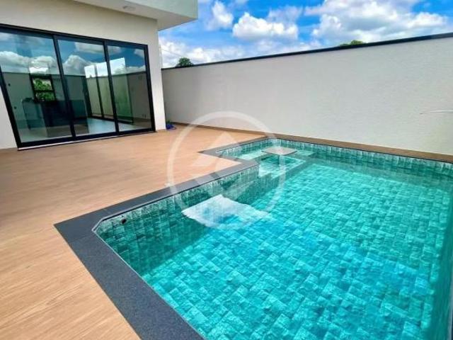 Casa nova, térrea em condomínio com 3 quartos e 300 m² à venda em Paulínia