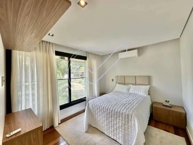 Casa Nova à Venda no Condomínio São Paulo Alto Padrão