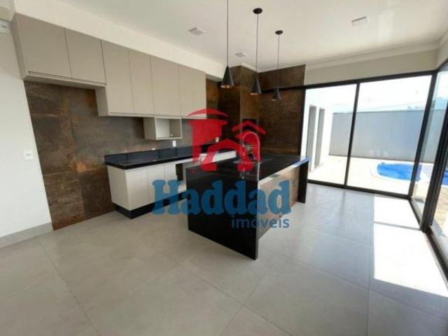 CASA NOVINHA EM CONDOMINIO FECHADO COM PISCINA