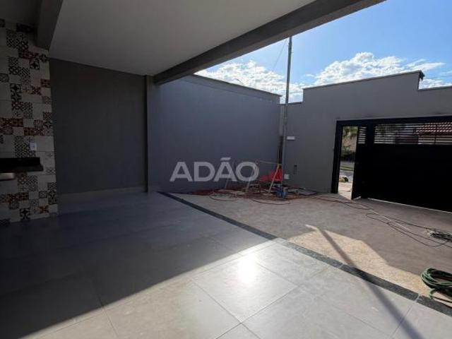 Casa novinha jardim Califórnia Casa de Rua com 3 Quarto s por R$ 630000.00 no setor Jardim Califór