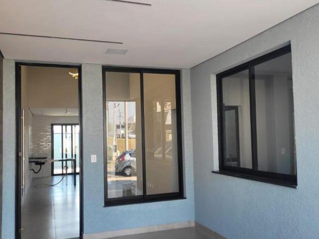 Casa novíssima em Condomínio com 3 dormitórios e suíte no Residencial Jardim, Sorocaba/SP
