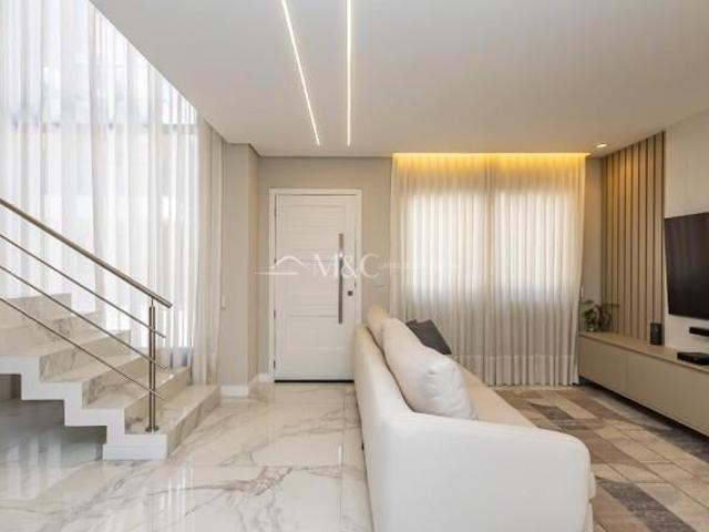 CASA NOVISSÍMA PORTEIRA FECHADA de condomínio com 155.28 m², 3 quartos sendo 3 suítes à venda no bai
